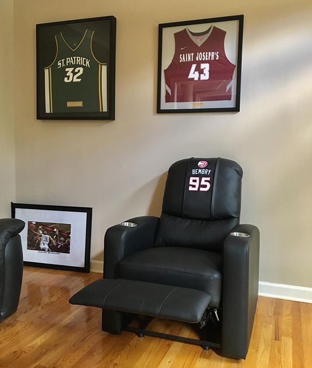 Stealth Recliner | Custom Logo Furniture | DreamSeat