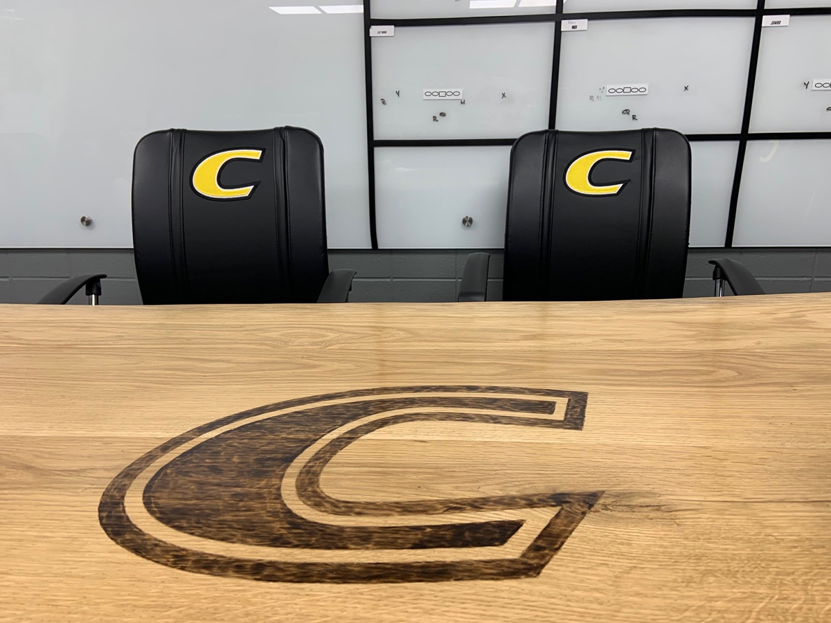 Curve Task Chair | Custom Logo Furniture | DreamSeat