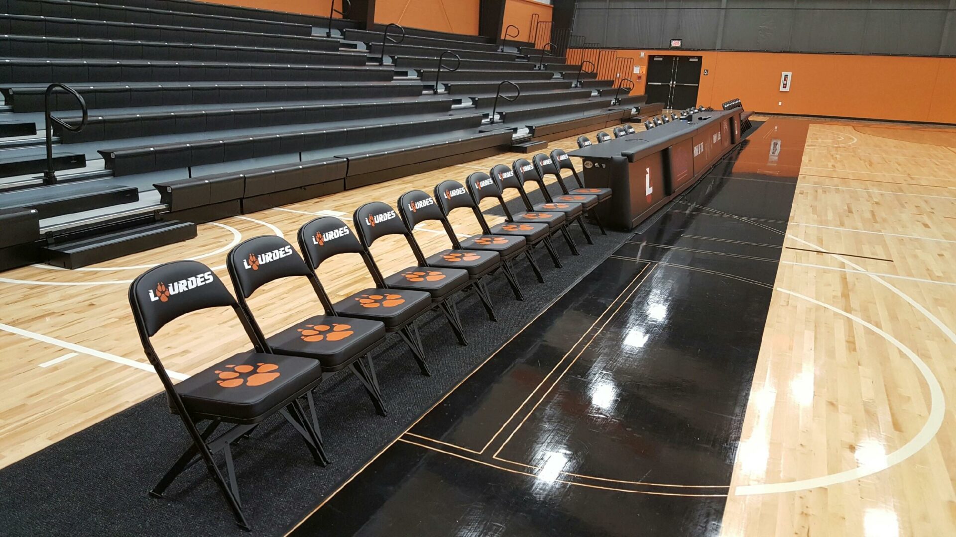 Courtside / Field Seating - DreamSeat